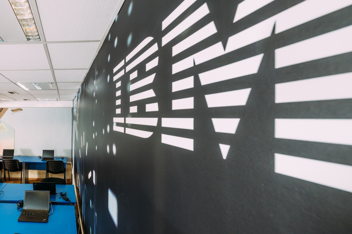 IBM дава възможност на клиентите да доставят облачни услуги сигурно в ...